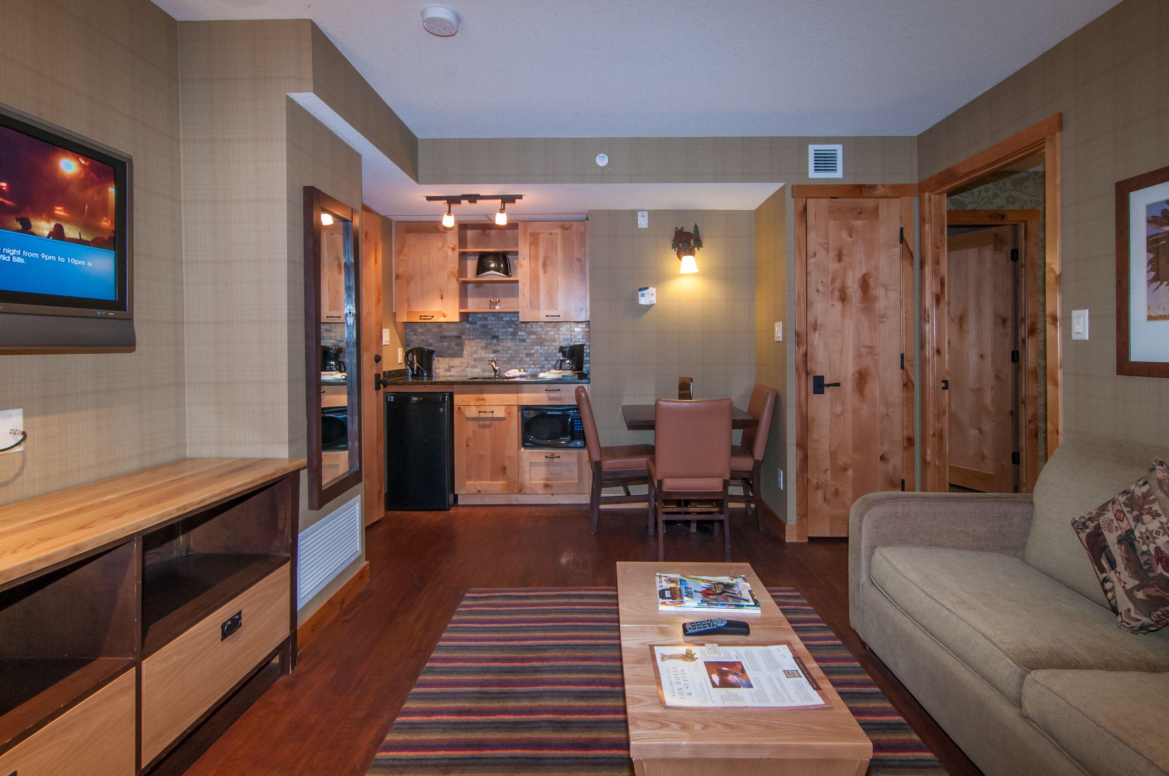 FOX HOTEL AND SUITES | ⋆⋆⋆ | BANFF, CANADA | SEASON DEALS FROM $243